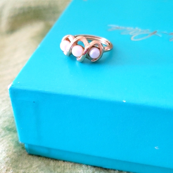 Avon | Jewelry | Vintage Avon Ring | Poshmark